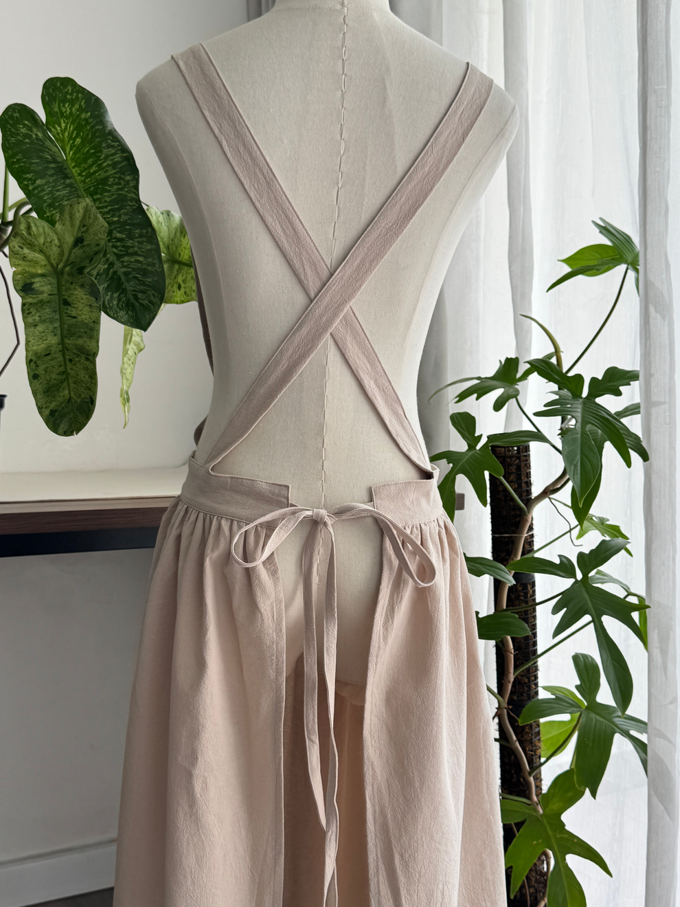 Apron - "Bon Appétit" - Customizable – Embroidera